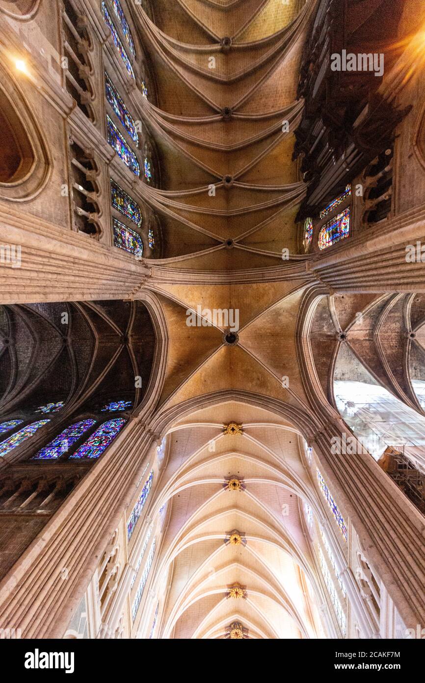 The vaults of the roof, Cathedral of Our Lady of Chartres, Chartres ...