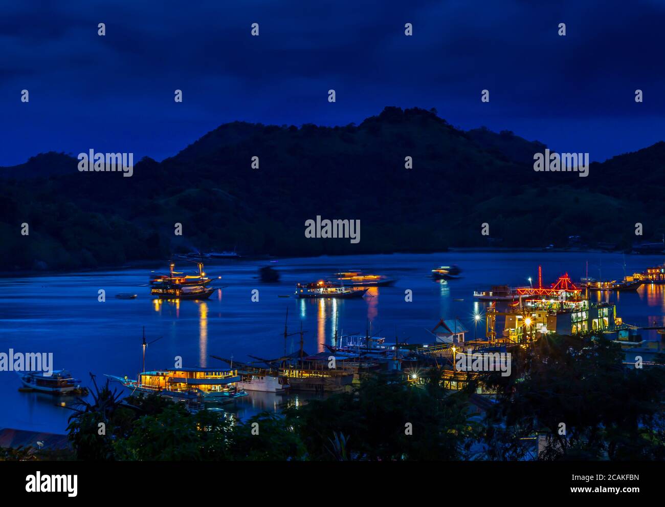 Komodo island jetty hi-res stock photography and images - Alamy