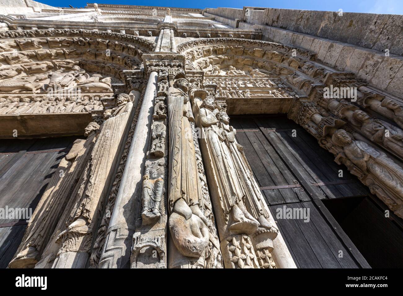 Chartres statues hi-res stock photography and images - Alamy