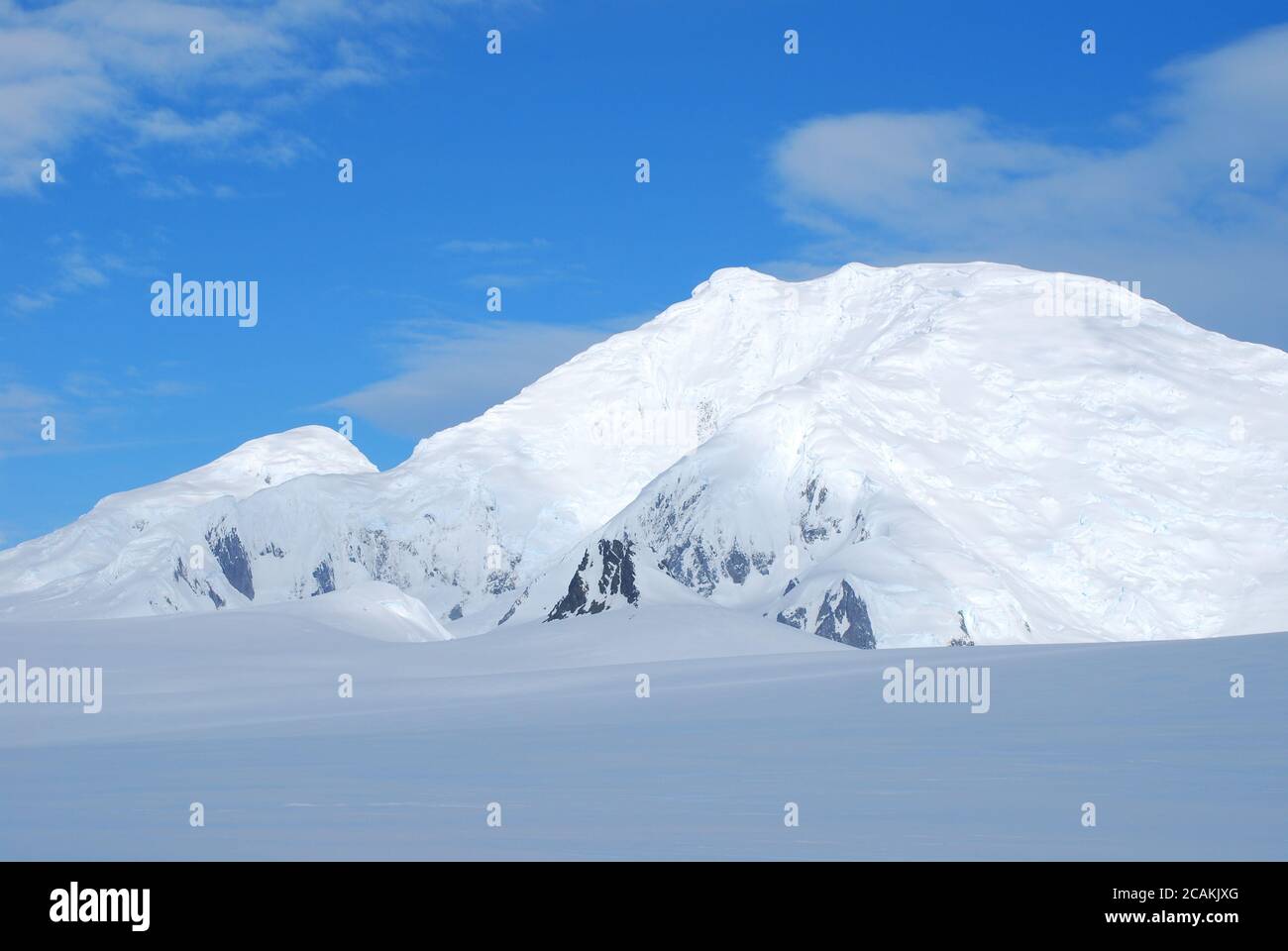 Antarctica landscape hi-res stock photography and images - Alamy