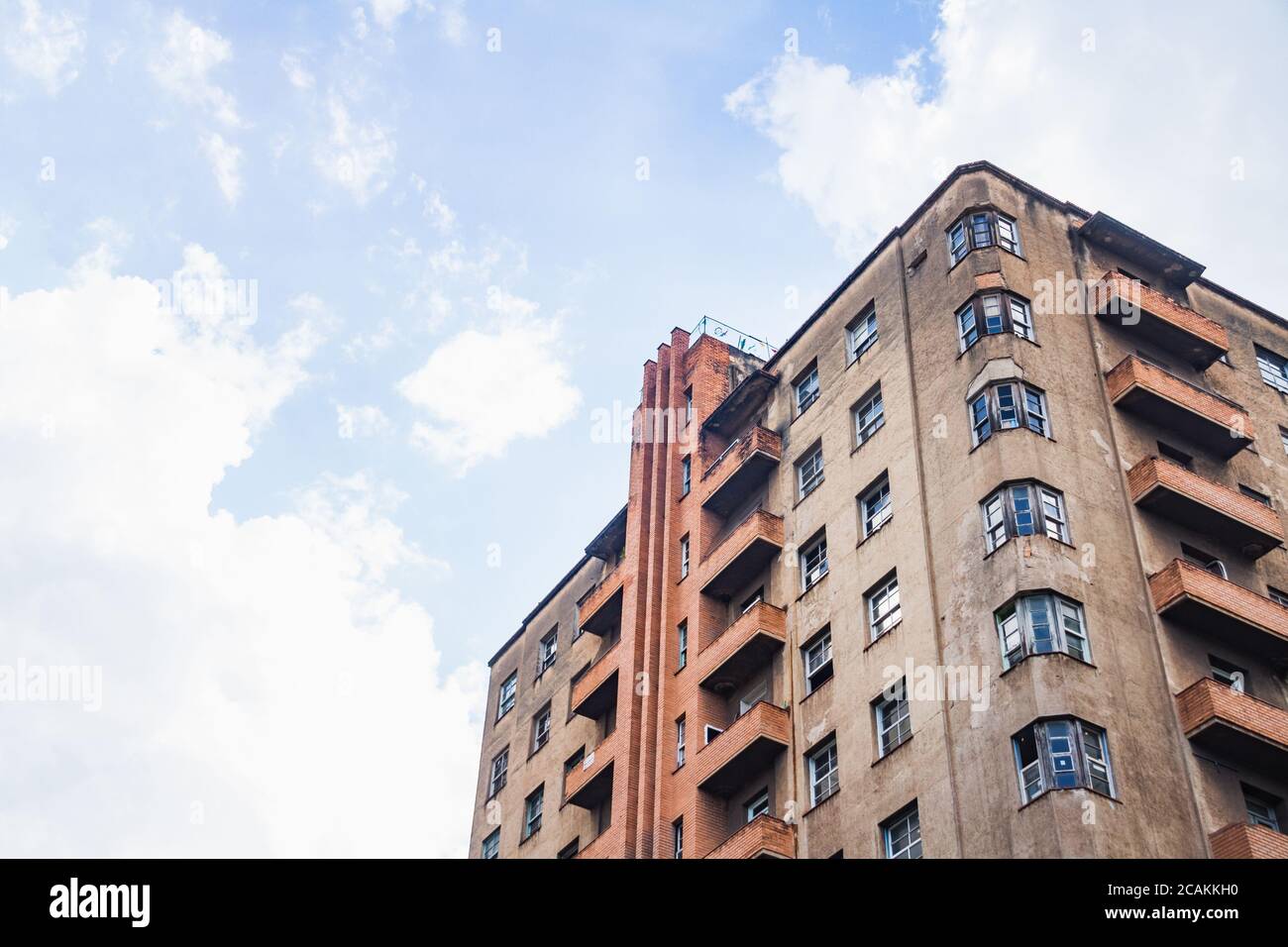 Old art deco brick building hi-res stock photography and images - Alamy