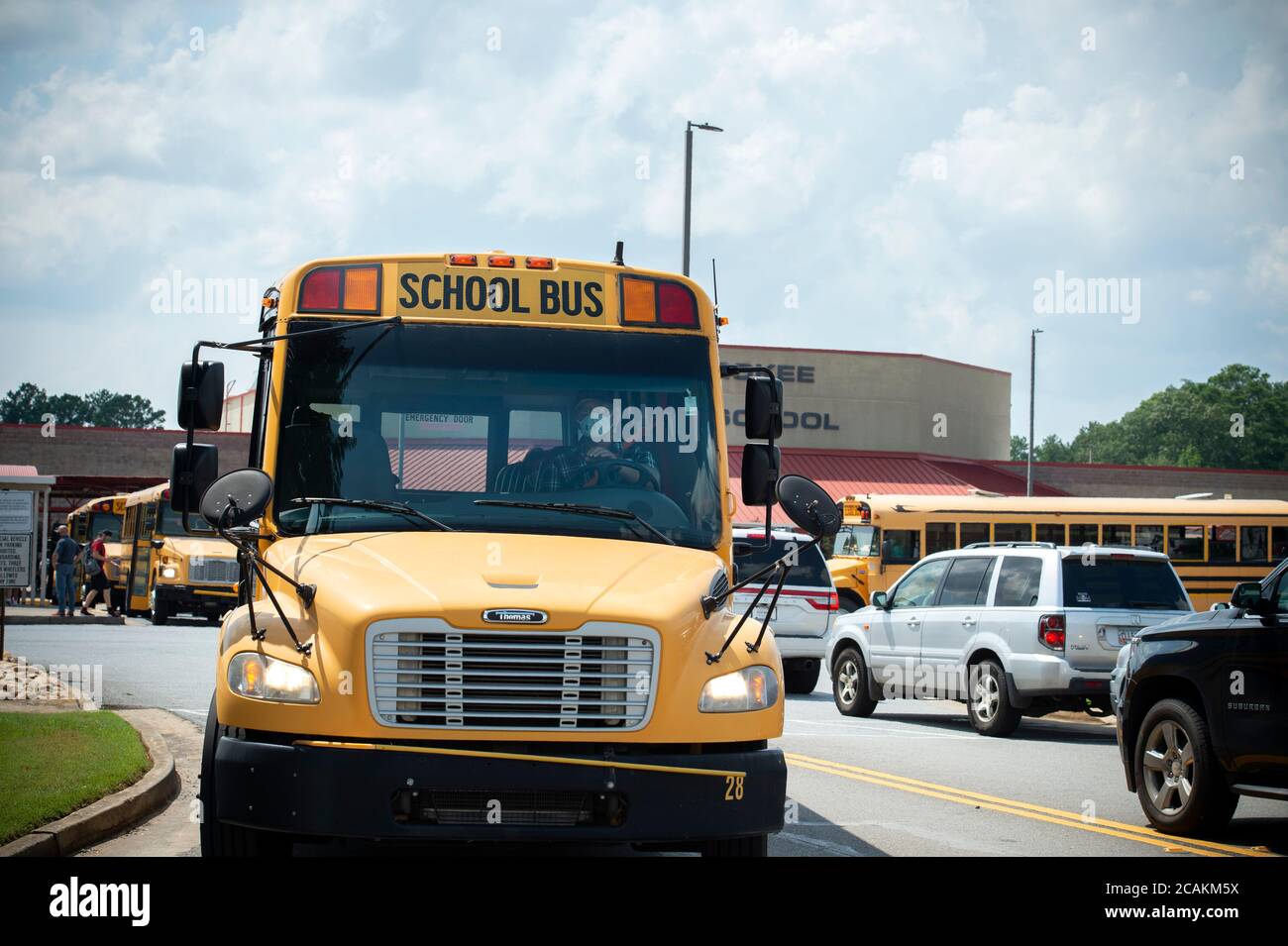 School buses fall hi-res stock photography and images - Alamy