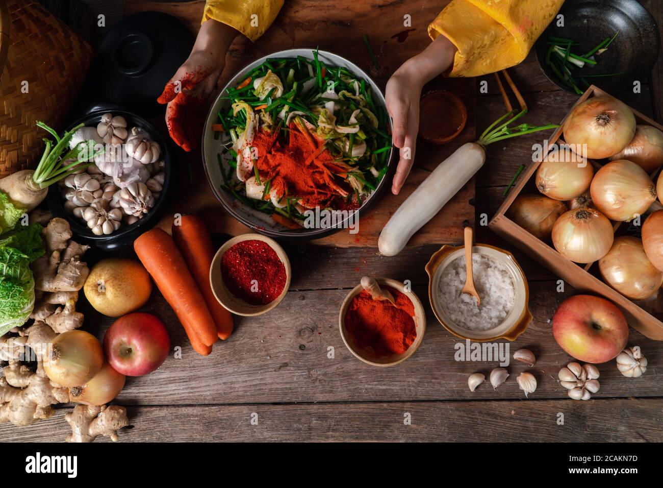 Asian women wearing Korean traditional costumes (hanbok) are mixing ...