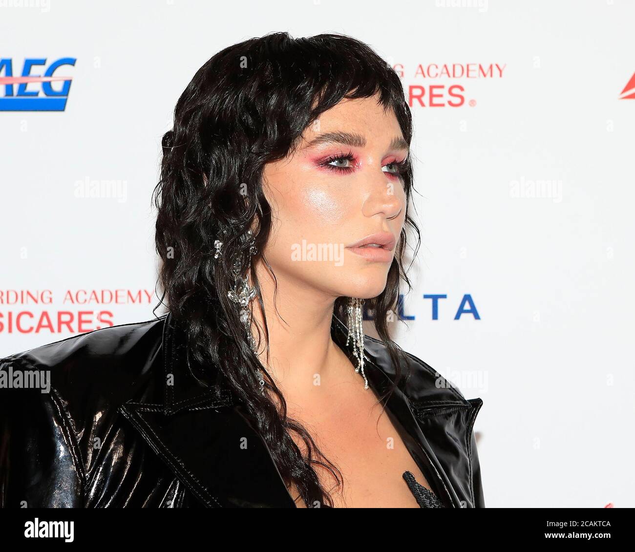 Kesha 2020 hi-res stock photography and images - Alamy