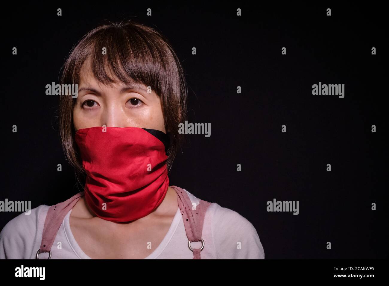 Japanese girl in a mask Stock Photo - Alamy