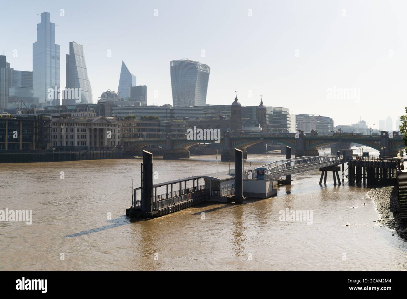 Bankside pier hi-res stock photography and images - Alamy