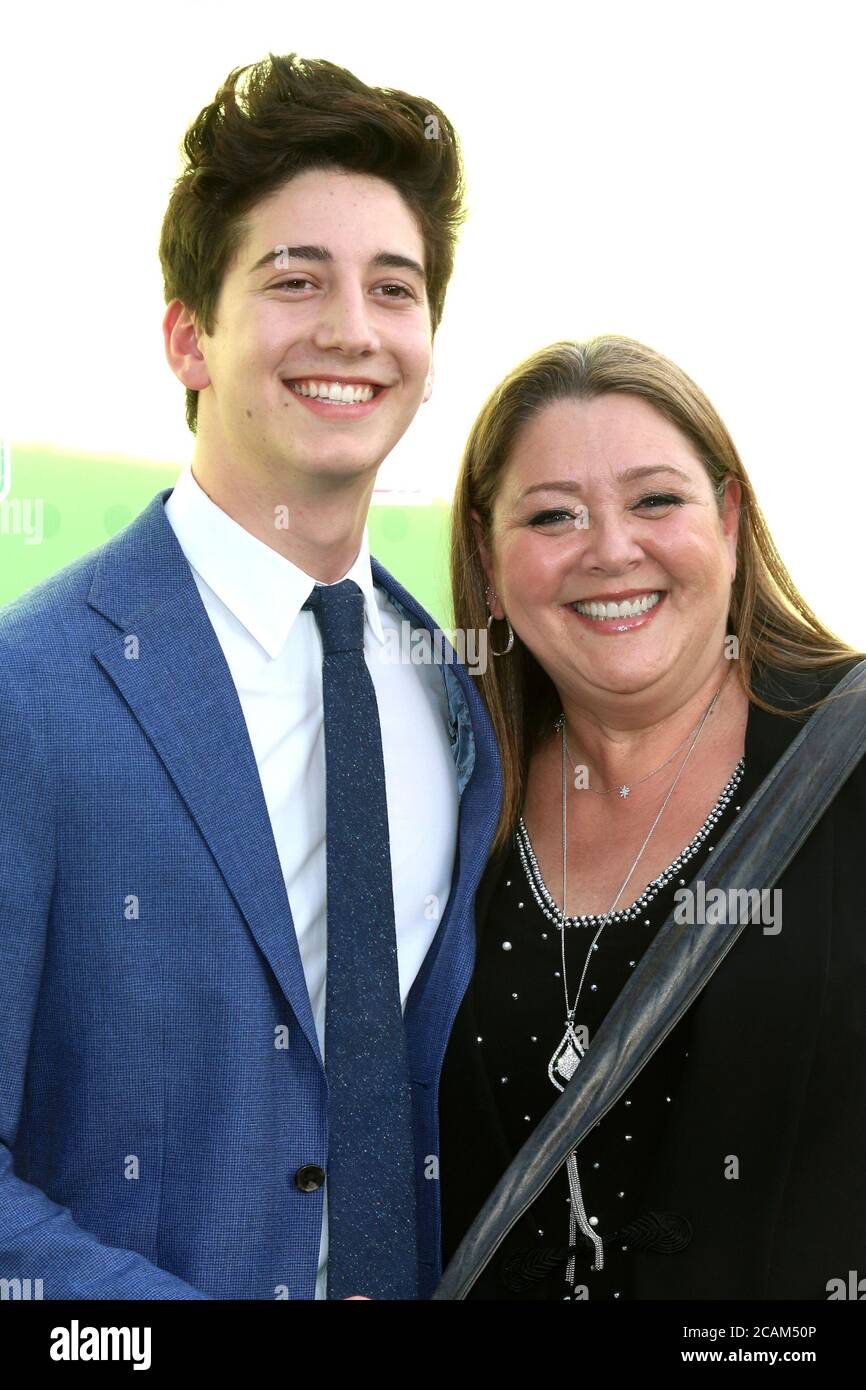 Milo manheim and camryn manheim hi-res stock photography and images - Alamy