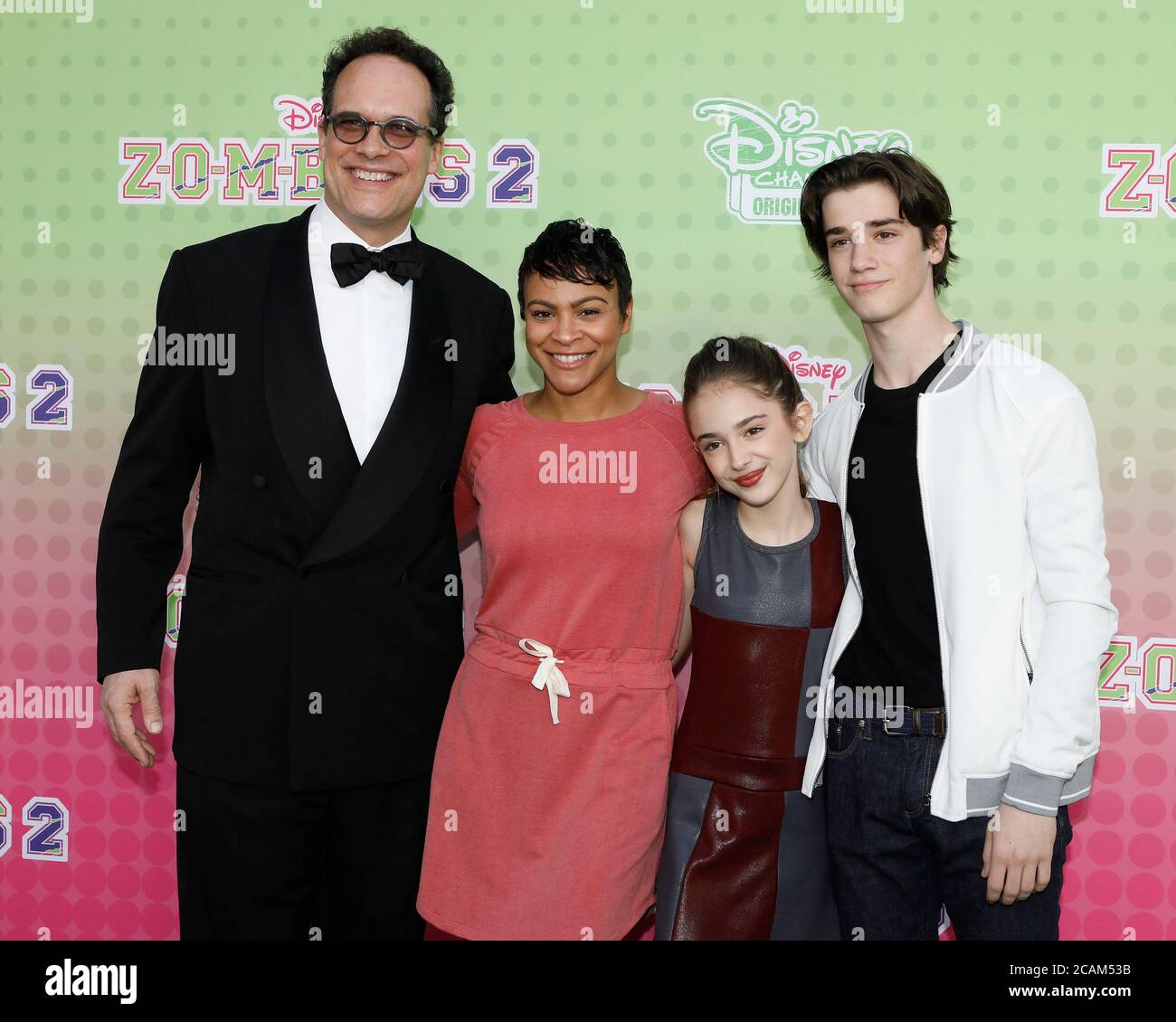 LOS ANGELES - JAN 25: Diedrich Bader, Carly Hughes, Julia Butters ...