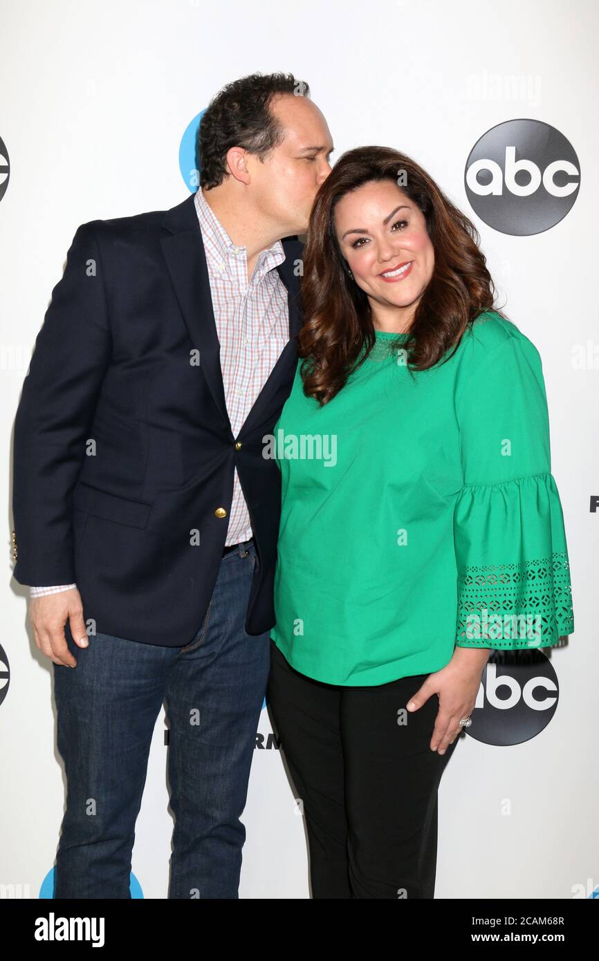 LOS ANGELES - FEB 5: Diedrich Bader, Katy Mixon at the Disney ABC ...