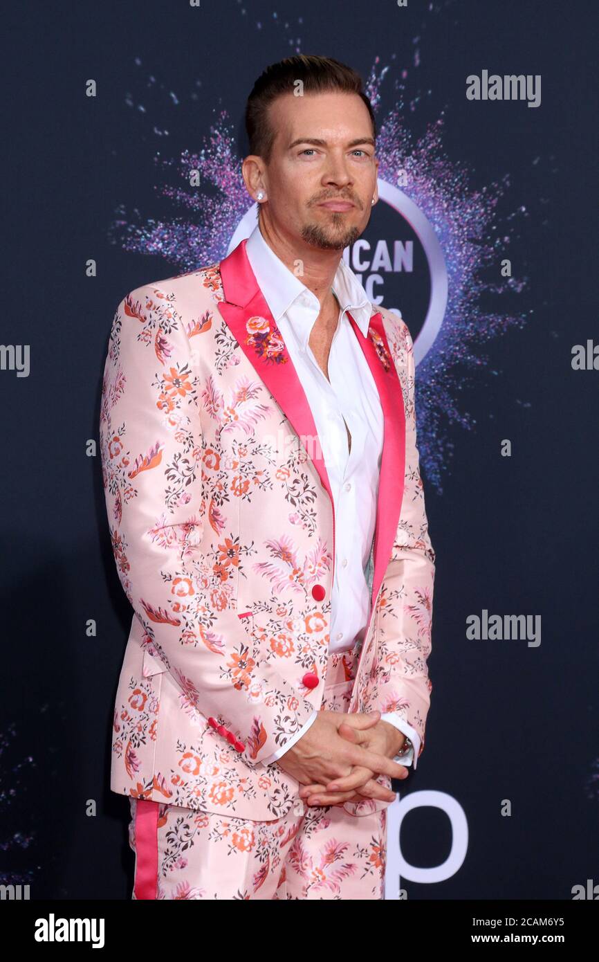 LOS ANGELES - NOV 24: Damon Sharpe at the 47th American Music Awards ...