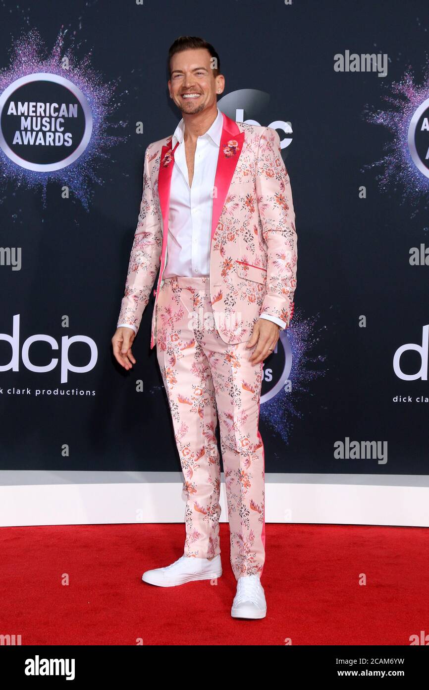 LOS ANGELES - NOV 24: Damon Sharpe at the 47th American Music Awards ...