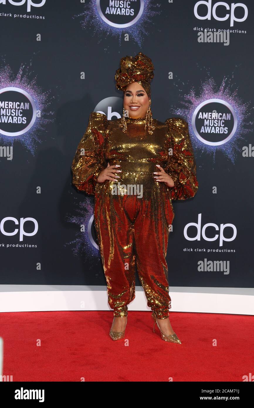 LOS ANGELES - NOV 24: Patrick Star at the 47th American Music Awards ...