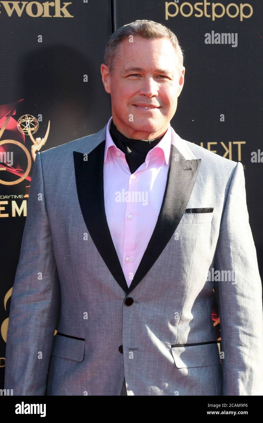 LOS ANGELES - MAY 3: Jeff Corwin at the 2019 Creative Daytime Emmy ...