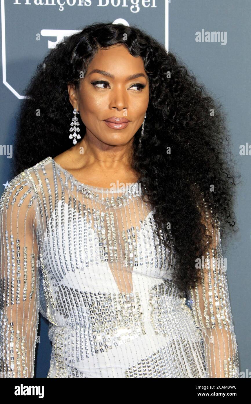LOS ANGELES - JAN 13: Angela Bassett at the Critics Choice Awards at ...