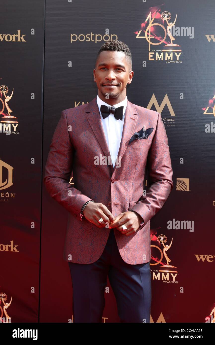 LOS ANGELES - MAY 5: Scott Evans at the 2019 Daytime Emmy Awards at ...