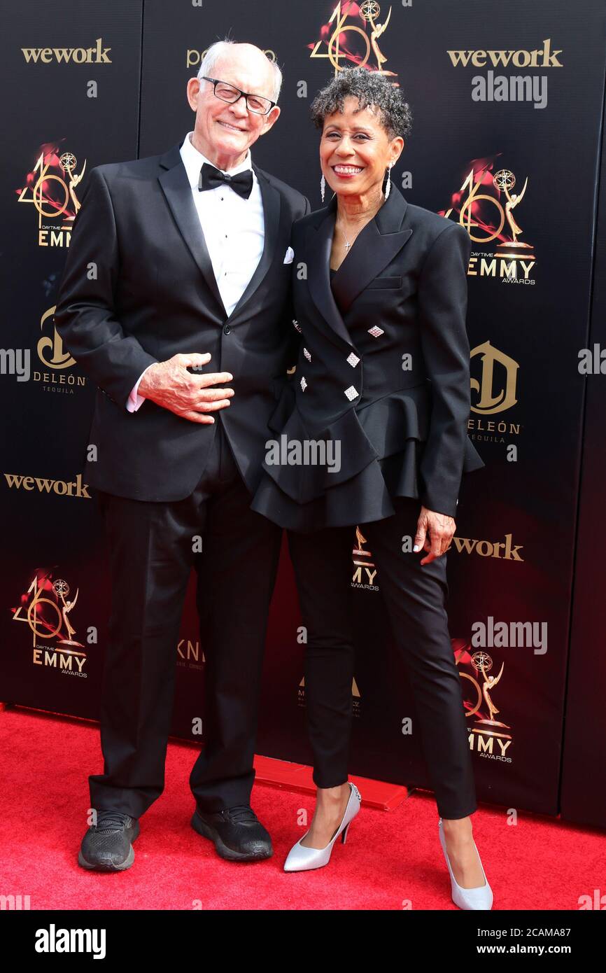 LOS ANGELES - MAY 5: Max Gail, Vernee Watson at the 2019 Daytime Emmy ...