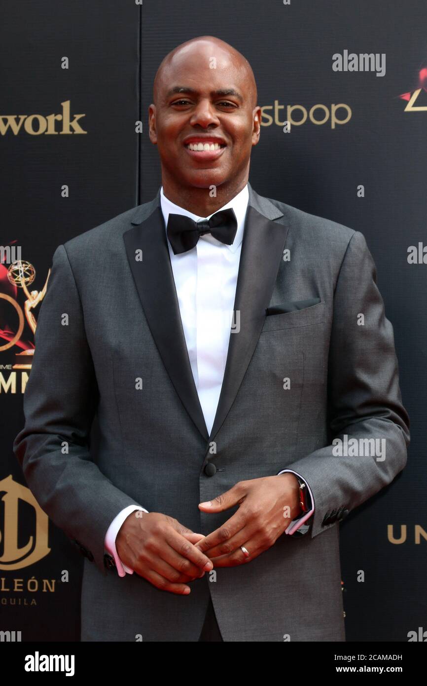Kevin frazier hi-res stock photography and images - Alamy