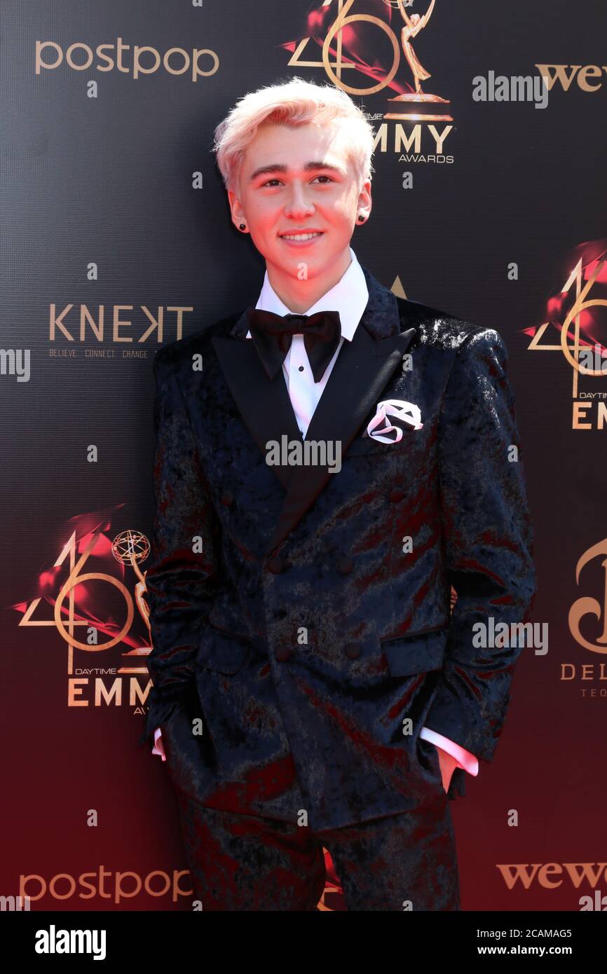 LOS ANGELES - MAY 5: Garren Stitt at the 2019 Daytime Emmy Awards at ...