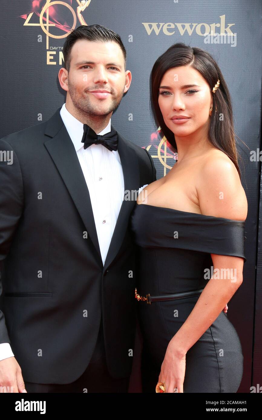 LOS ANGELES - MAY 5: Elan Ruspol, Jacqueline MacInnes Wood at the 2019 ...