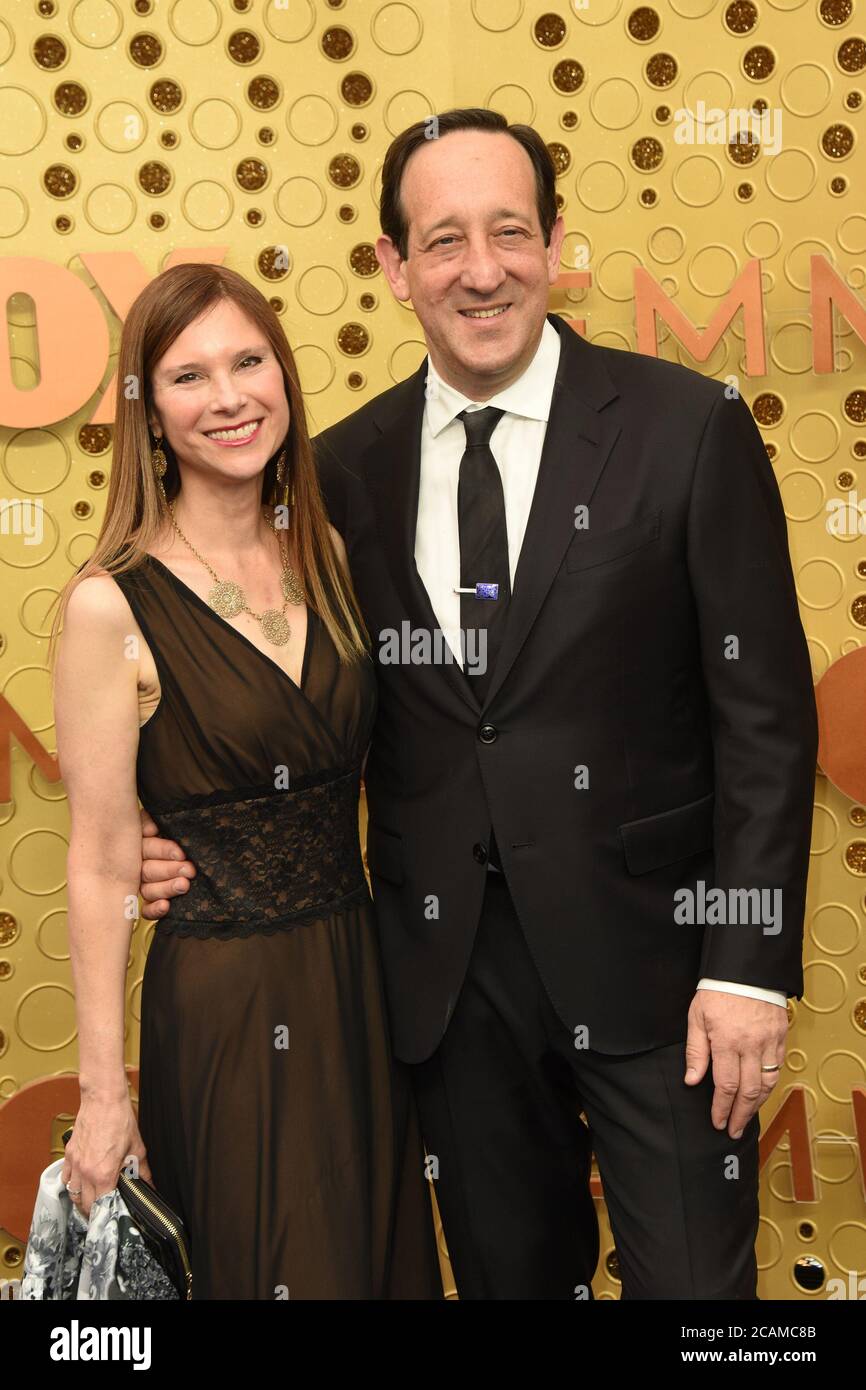 LOS ANGELES - SEP 22: Jennifer Miner, David Miner at the Primetime Emmy ...