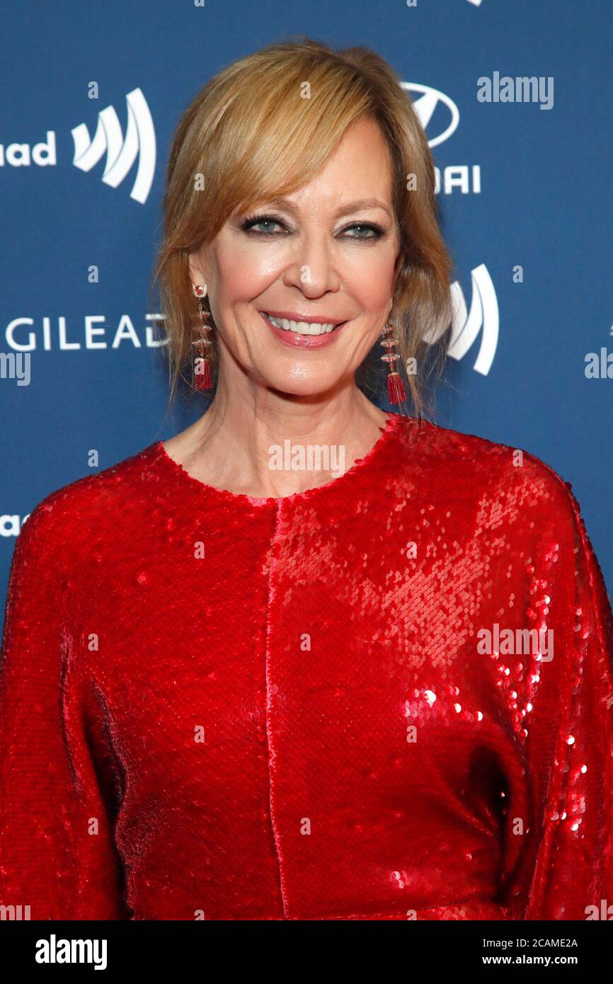 LOS ANGELES - MAR 28: Allison Janney at the 30th Annual GLAAD Media ...