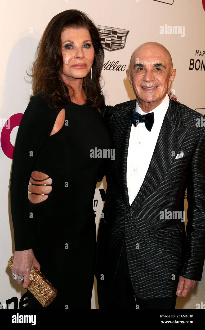 LOS ANGELES - FEB 24: Linell Shapiro, Robert Shapiro at the Elton John ...