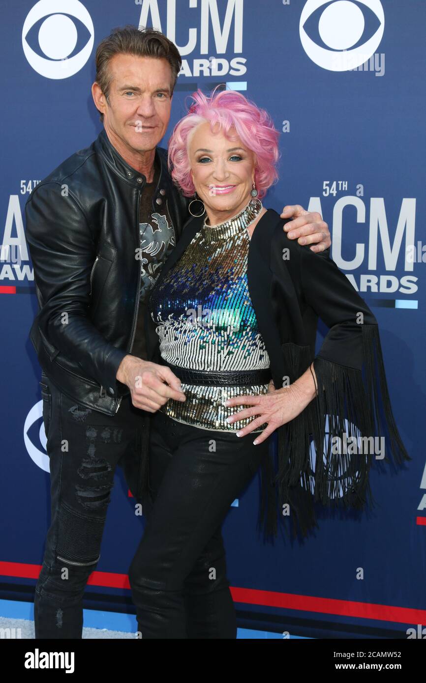 LAS VEGAS - APR 7: Dennis Quaid, Tanya Tucker at the 54th Academy of ...
