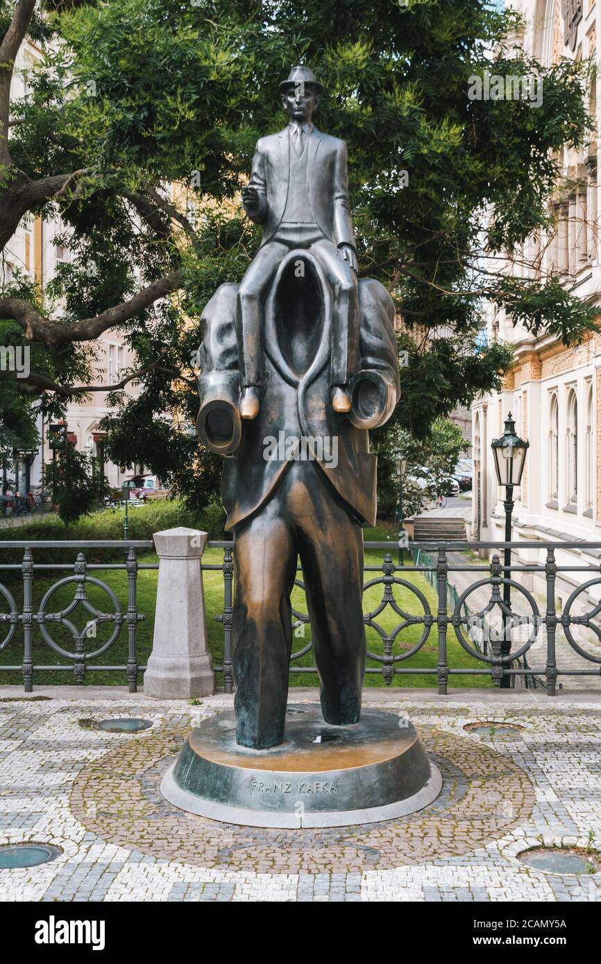 Headless man hi-res stock photography and images - Alamy