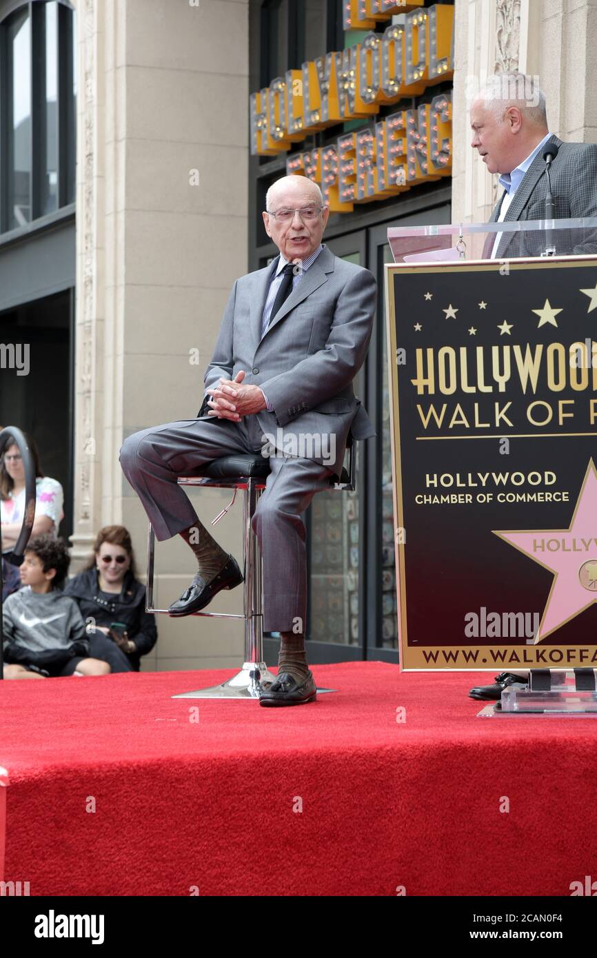 LOS ANGELES - MAY 7: Alan Arkin, Matthew Arkin at the Alan Arkin Star ...