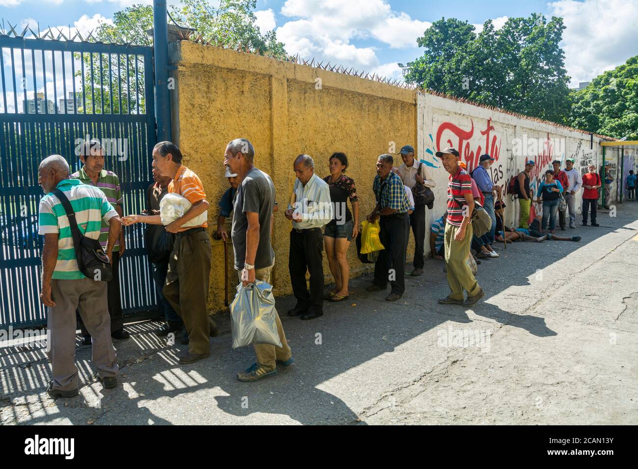 Orderly manner hi-res stock photography and images - Alamy
