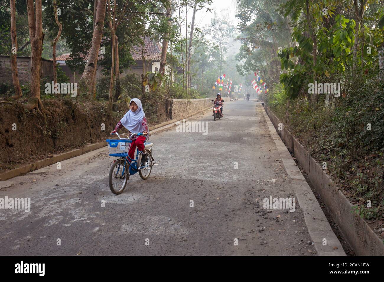 Indonesia school girls hi-res stock photography and images - Alamy
