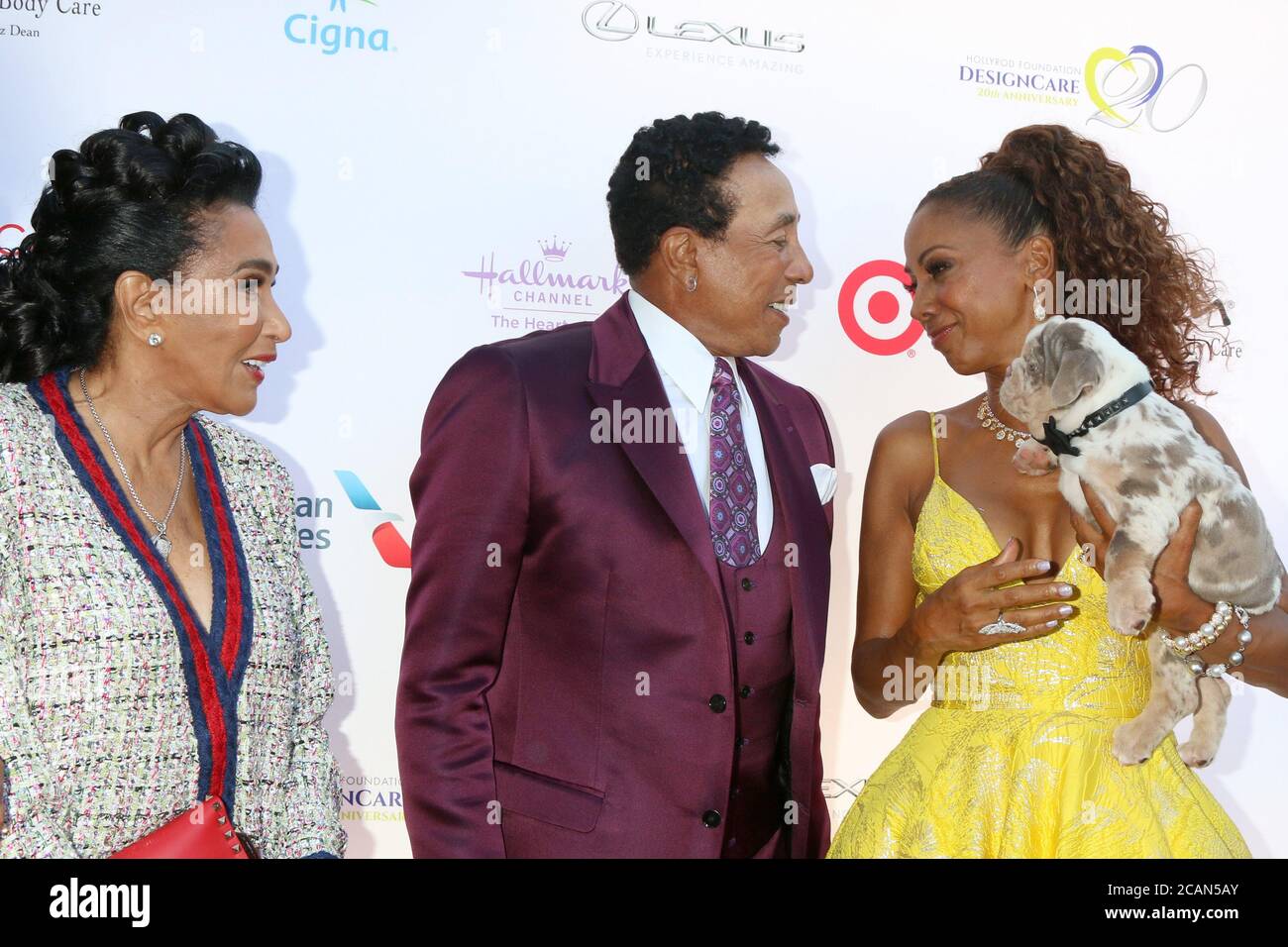 LOS ANGELES - JUL 14: Frances Robinson, Smokey Robinson, Holly Robinson ...