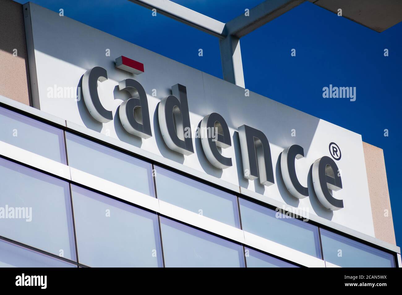 Cadence electronic software hi-res stock photography and images - Alamy
