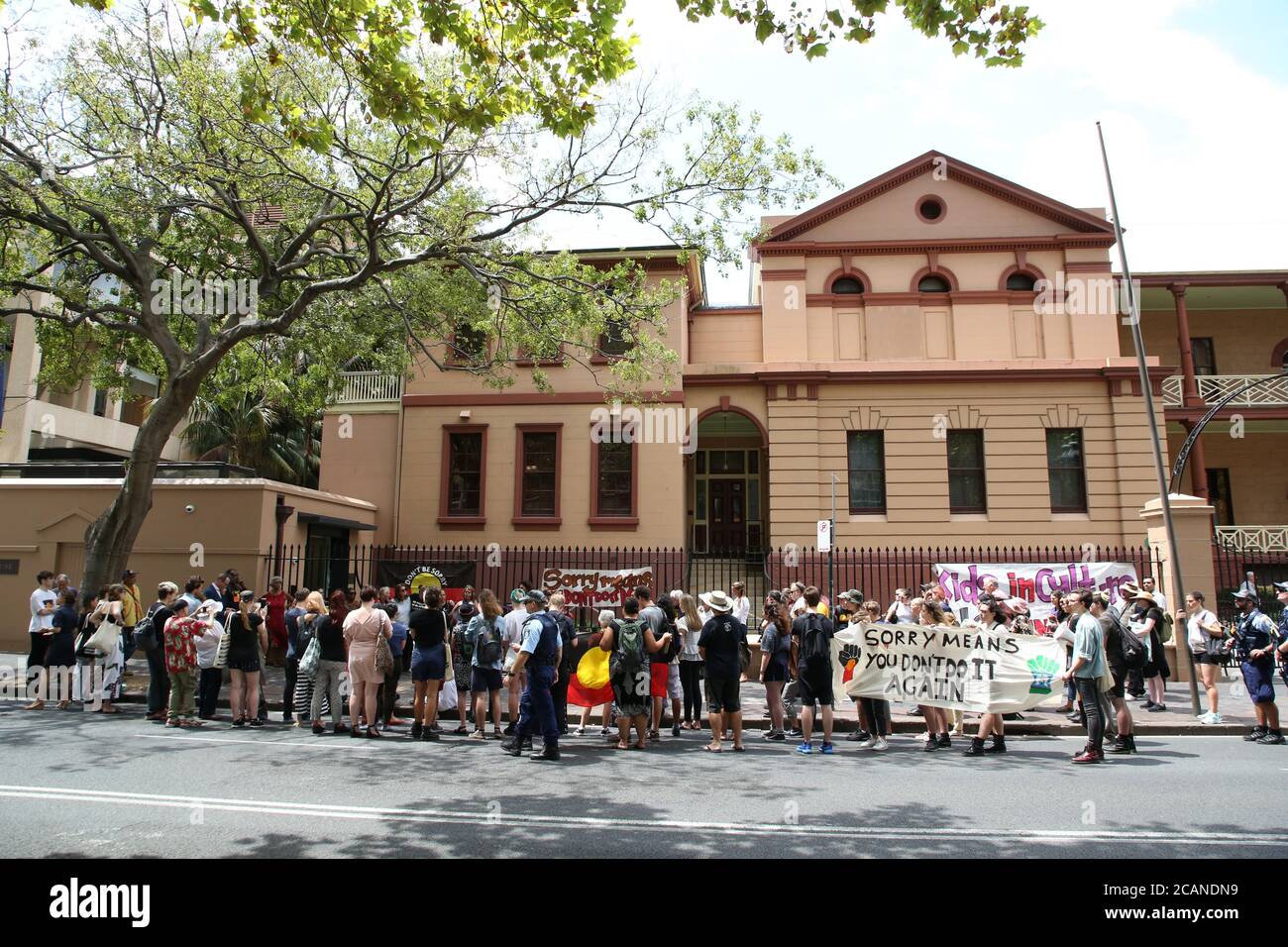 Aboriginal kids australia hi-res stock photography and images - Alamy