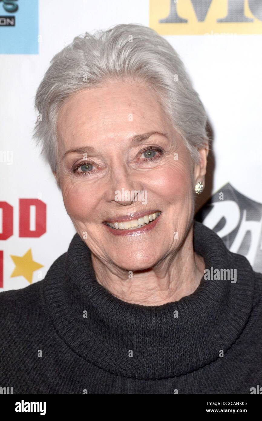Actress lee meriwether hi-res stock photography and images - Alamy