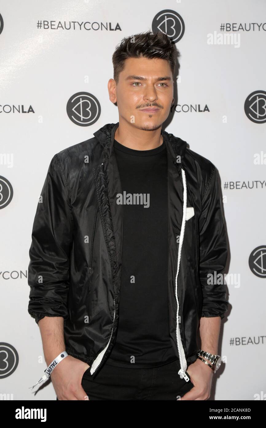 Mario dedivanovic makeup hi-res stock photography and images - Alamy