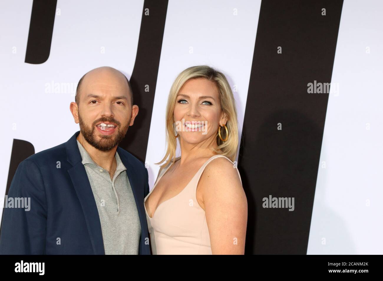 Paul scheer and june diane raphael hi-res stock photography and images ...
