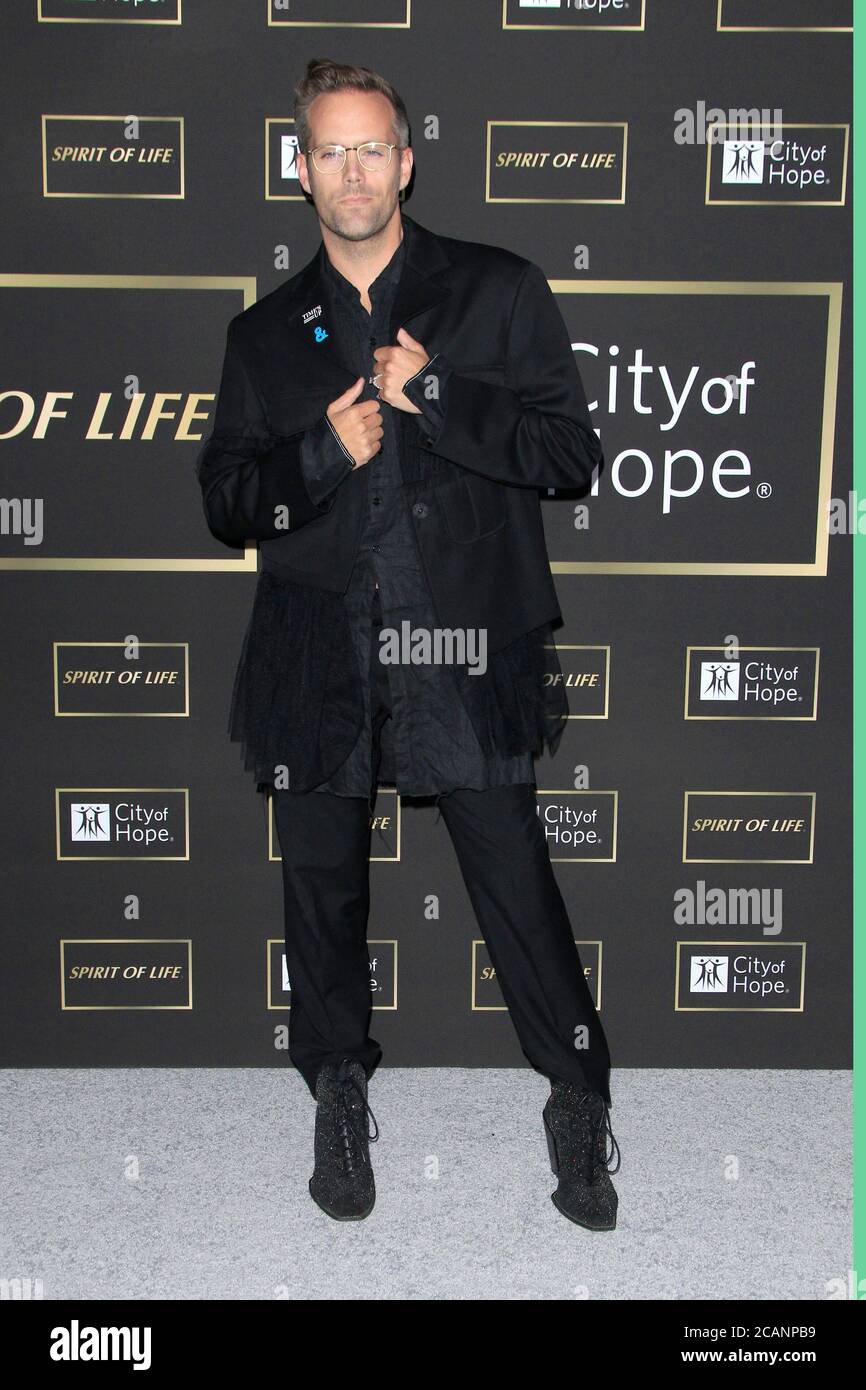 LOS ANGELES - OCT 12: Justin Tranter at the City of Hope Gala at the ...