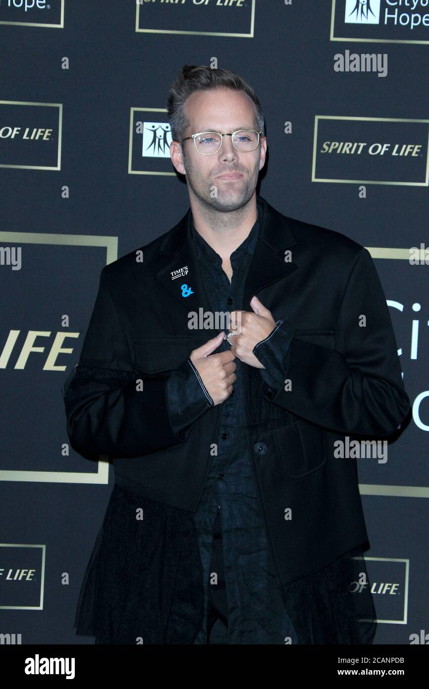 LOS ANGELES - OCT 12: Justin Tranter at the City of Hope Gala at the ...