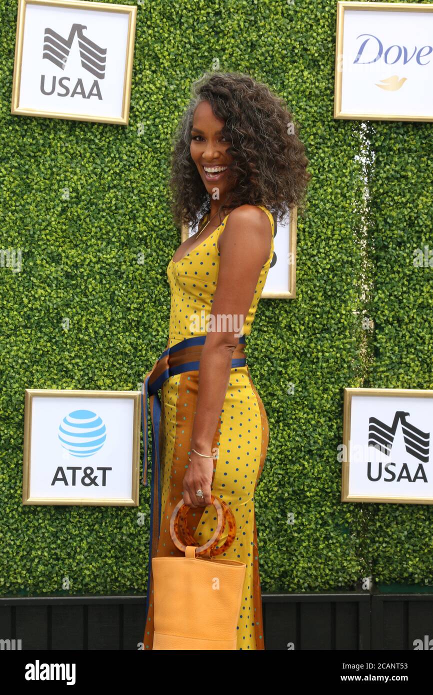 LOS ANGELES - OCT 14: Mara Brock-Akil at the CW Network's Fall Launch ...