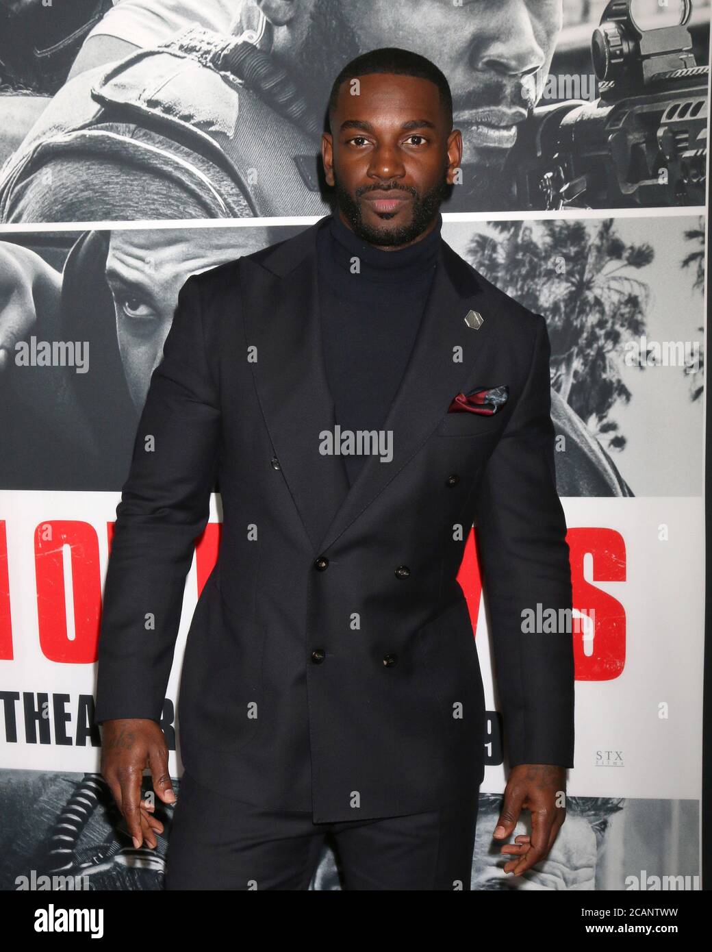 LOS ANGELES - JAN 17: Mo McRae at the "Den of Thieves" Premiere at ...