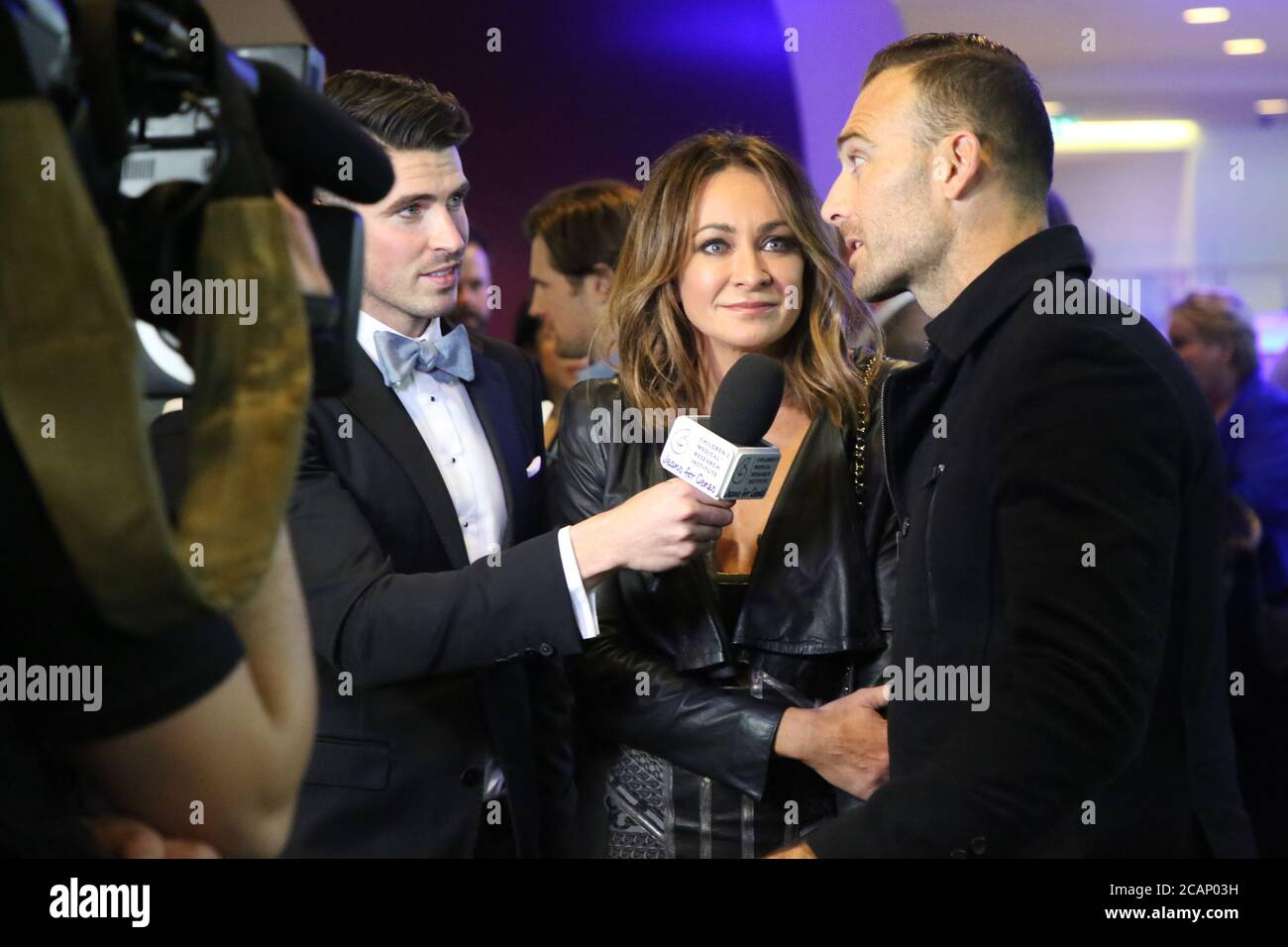 Michelle bridges commando hi-res stock photography and images - Alamy