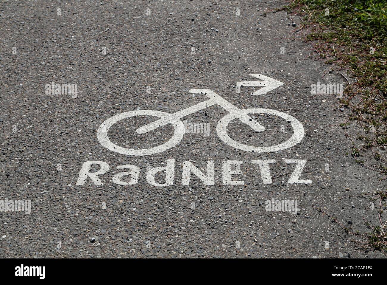 Road lane control markings hi-res stock photography and images - Alamy