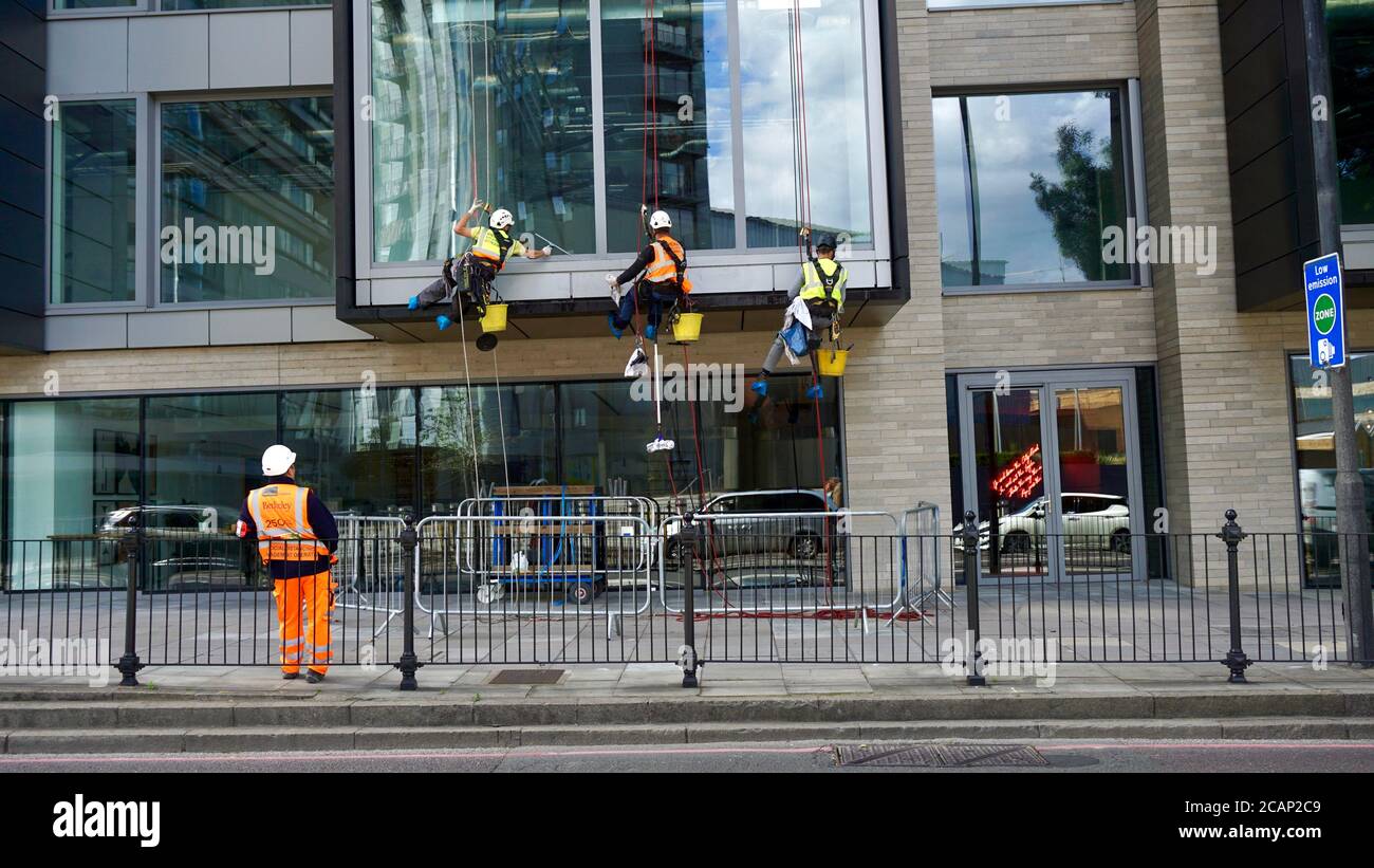 Window cleaners, London, United Kingdom Stock Photo - Alamy