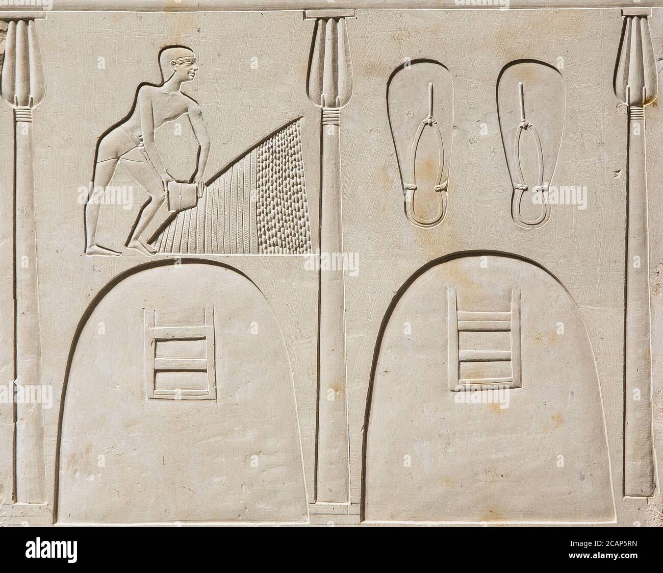 Cairo, Egyptian Museum, sarcophagus of the queen Ashait, with some of ...