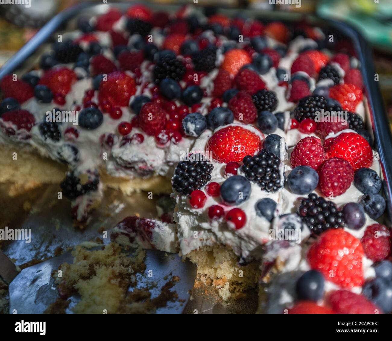 German fruit cake (Obstkuchen Obsttorte Stock Photo - Alamy