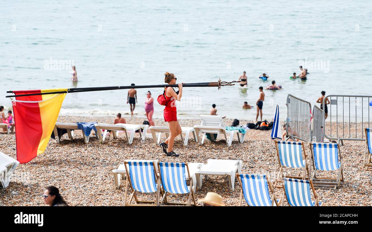 Female lifeguards hi-res stock photography and images - Alamy