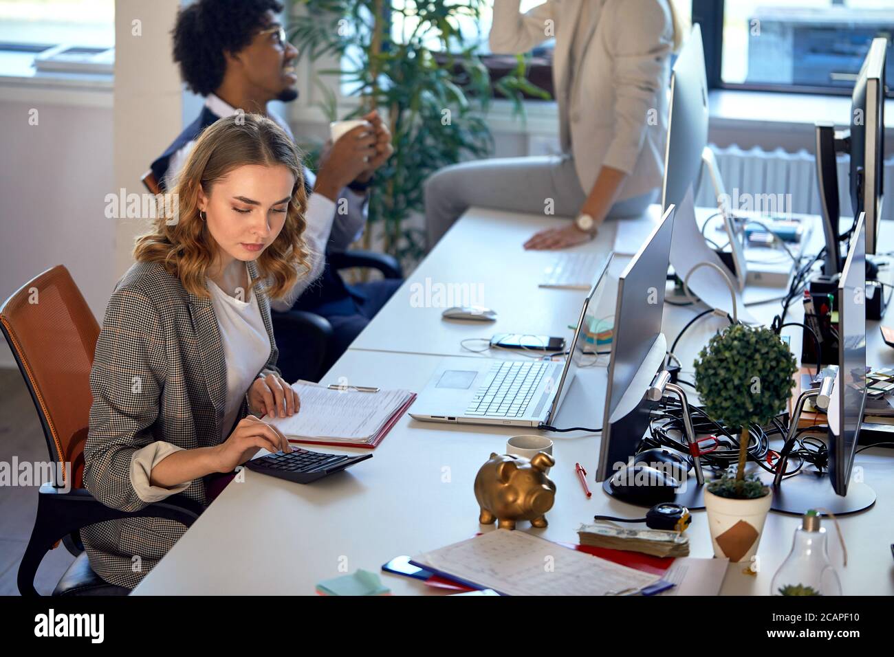 Office workplace laptop papers hi-res stock photography and images - Alamy