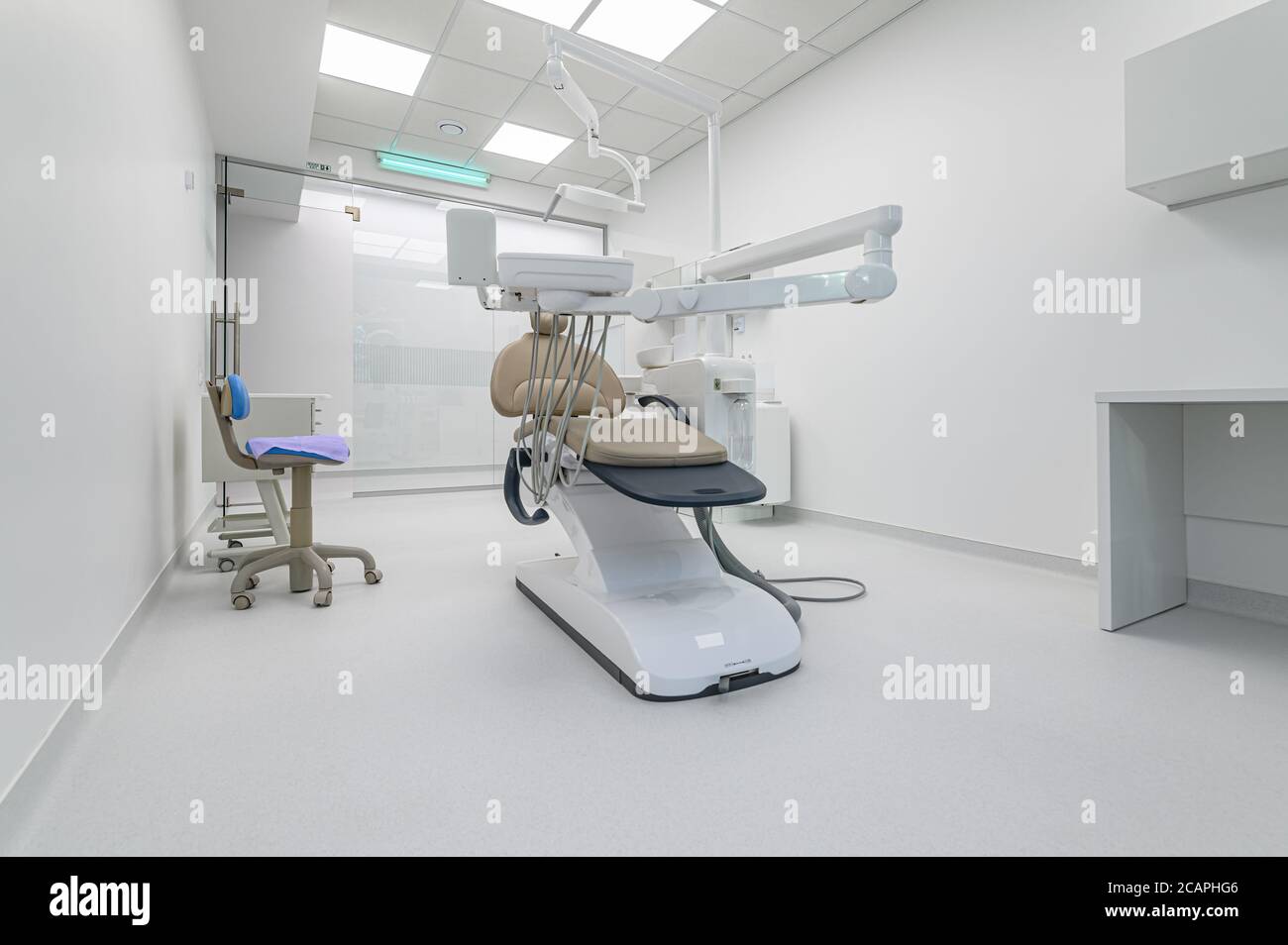 Interior of dentistry medical office, special equipment Stock Photo - Alamy
