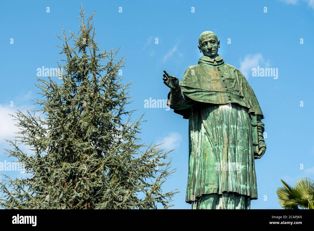 San carlo borromeo statue arona hi-res stock photography and images - Alamy